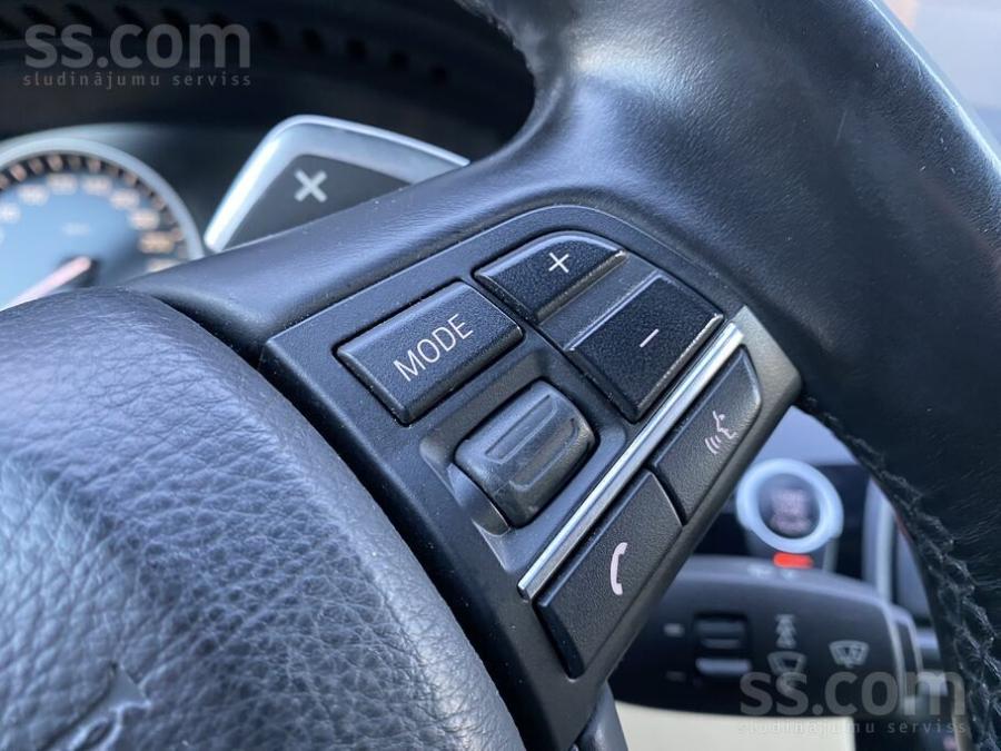 Black BMW 550 2012 in Riga, with an engine capacity of 3.00 L and mileage of 135 thousand km for 15900 €, photo 19 on AUTOMOTO.COM.LV