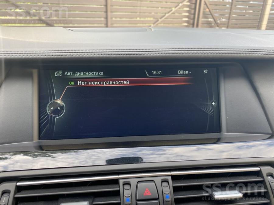 Black BMW 550 2012 in Riga, with an engine capacity of 3.00 L and mileage of 135 thousand km for 15900 €, photo 26 on AUTOMOTO.COM.LV