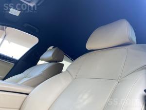 Black BMW 550 2012 in Riga, with an engine capacity of 3.00 L and mileage of 135 thousand km for 15900 €, photo 30 on AUTOMOTO.COM.LV