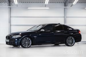 Черный БМВ 550 2012 в Тукумс, объемом двигателя 3.00 л и пробегом 300 тыс. км за 12777 €, фото 7 на AUTOMOTO.COM.LV