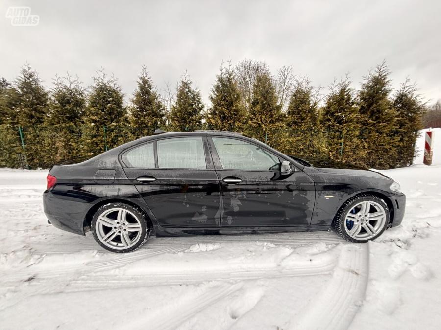 Melns BMW 550 2013 Kauņa, ar dzinēja tilpumu 4.40 L un nobraukumu 154 tūkst. km par 6000 €, foto 7 vietnē AUTOMOTO.COM.LV