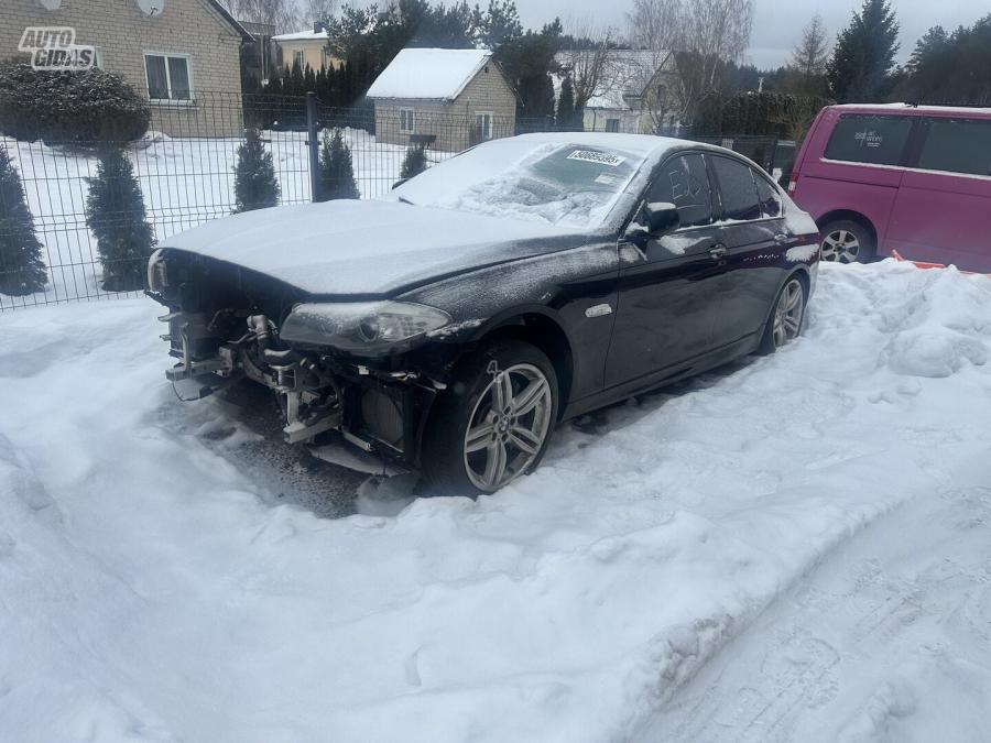 Black BMW 550 2013 in Vilnius, with an engine capacity of 4.40 L and mileage of 154 thousand km for 6225 €, photo 8 on AUTOMOTO.COM.LV