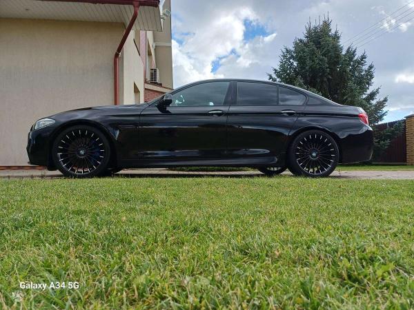 Black BMW 550 2015 in Siauliai, with an engine capacity of 4.40 L and mileage of 172 thousand km for 18000 €, photo 1 on AUTOMOTO.COM.LV