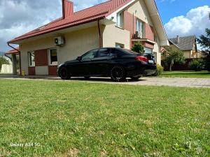 Black BMW 550 2015 in Siauliai, with an engine capacity of 4.40 L and mileage of 172 thousand km for 18000 €, photo 5 on AUTOMOTO.COM.LV