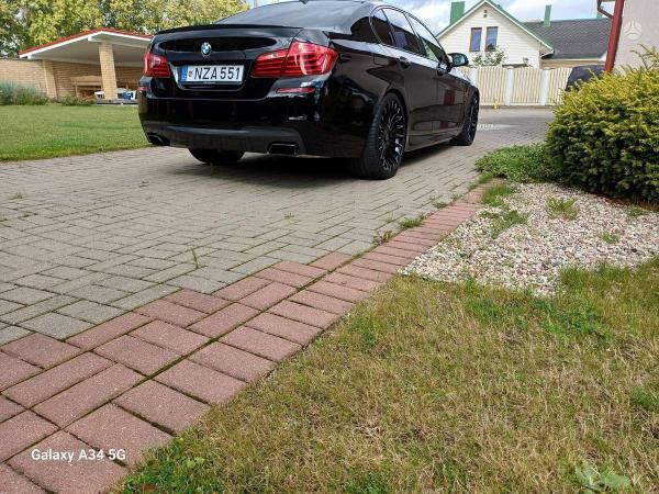 Black BMW 550 2015 in Siauliai, with an engine capacity of 4.40 L and mileage of 172 thousand km for 18000 €, photo 8 on AUTOMOTO.COM.LV