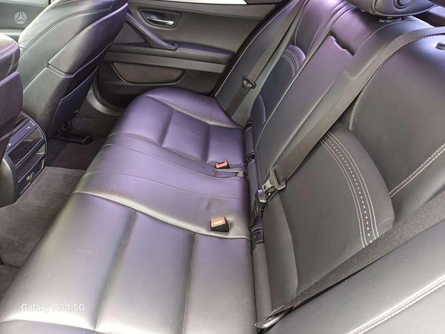 Black BMW 550 2015 in Siauliai, with an engine capacity of 4.40 L and mileage of 172 thousand km for 18000 €, photo 17 on AUTOMOTO.COM.LV