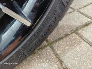 Black BMW 550 2015 in Siauliai, with an engine capacity of 4.40 L and mileage of 172 thousand km for 18000 €, photo 28 on AUTOMOTO.COM.LV