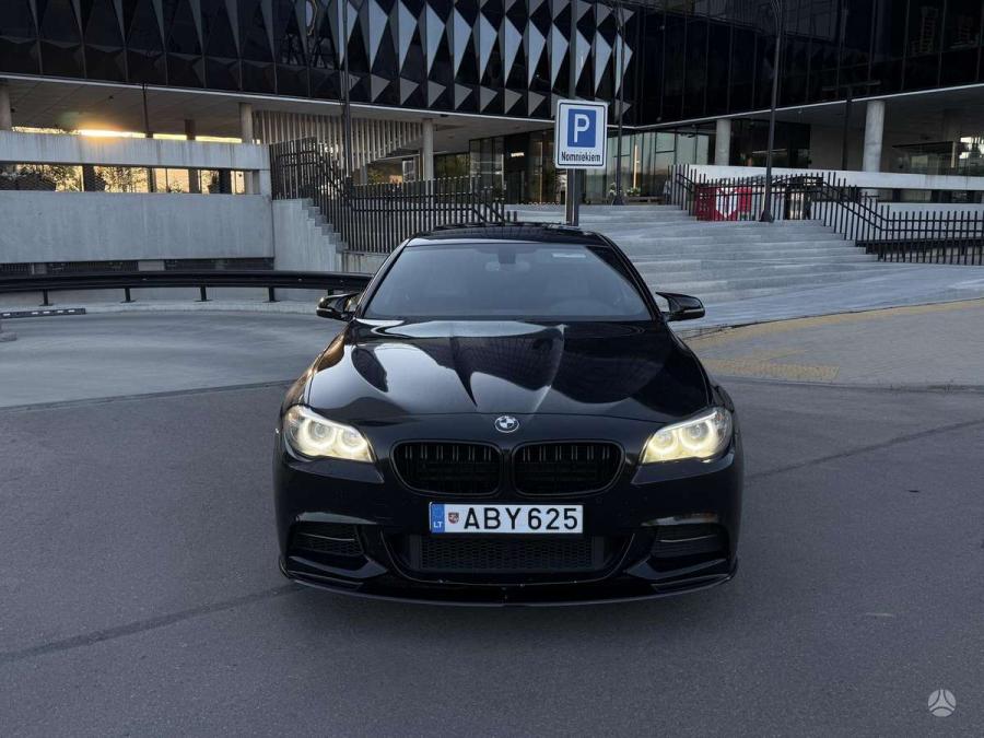 Melns BMW 550 2016 Rīga, ar dzinēja tilpumu 4.40 L un nobraukumu 316 tūkst. km par 12900 €, foto 7 vietnē AUTOMOTO.COM.LV