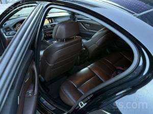 Black BMW 550 2016 in Riga, with an engine capacity of 4.40 L and mileage of 316 thousand km for 10000 €, photo 8 on AUTOMOTO.COM.LV