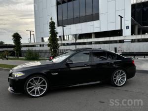 Melns BMW 550 2016 Rīga, ar dzinēja tilpumu 4.40 L un nobraukumu 314 tūkst. km par 14200 €, foto 5 vietnē AUTOMOTO.COM.LV