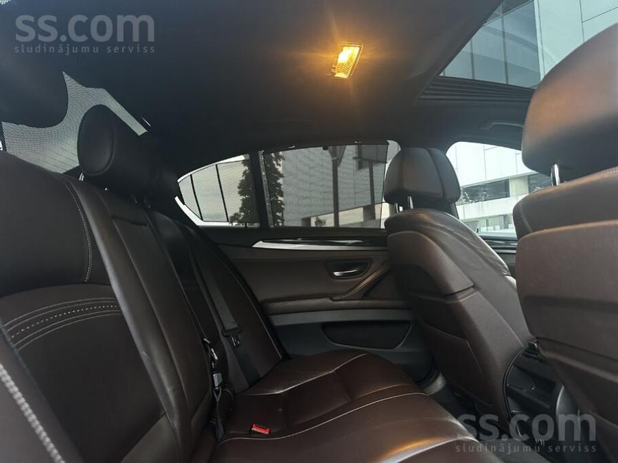 Melns BMW 550 2016 Rīga, ar dzinēja tilpumu 4.40 L un nobraukumu 314 tūkst. km par 14200 €, foto 15 vietnē AUTOMOTO.COM.LV