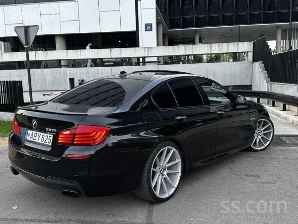 BMW 550 2016 in Riga on AUTOMOTO.COM.LV Black BMW 550 2016 in Riga, with an engine capacity of 4.40 L and mileage of 314 thousand km for 14200 ā¬, photo 8 on AUTOMOTO.COM.LV