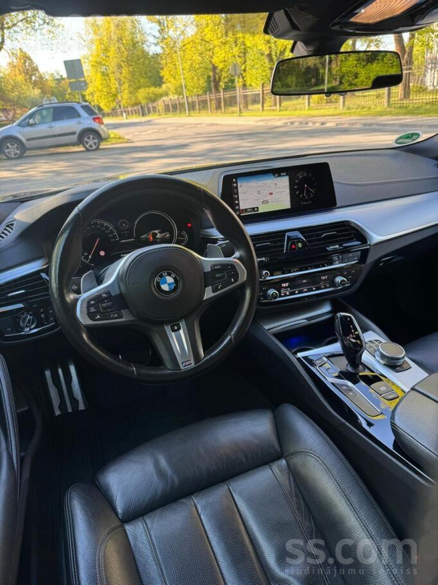 Melns BMW 550 2017 Rīga, ar dzinēja tilpumu 4.40 L un nobraukumu 160 tūkst. km par 22500 €, foto 14 vietnē AUTOMOTO.COM.LV