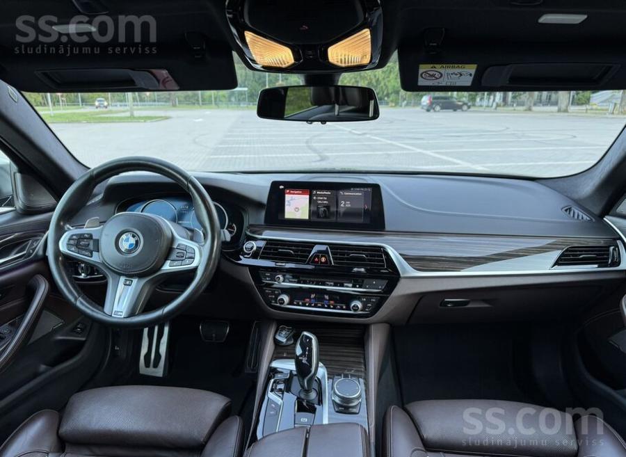 Black BMW 550 2017 in Jelgava, with an engine capacity of 4.40 L and mileage of 121 thousand km for 33000 €, photo 8 on AUTOMOTO.COM.LV
