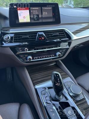 Black BMW 550 2017 in Jelgava, with an engine capacity of 4.40 L and mileage of 121 thousand km for 33000 €, photo 9 on AUTOMOTO.COM.LV