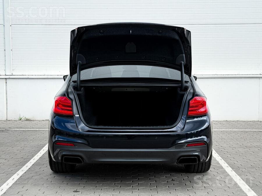 Black BMW 550 2018 in Riga, with an engine capacity of 3.00 L and mileage of 0 thousand km for 27500 €, photo 9 on AUTOMOTO.COM.LV