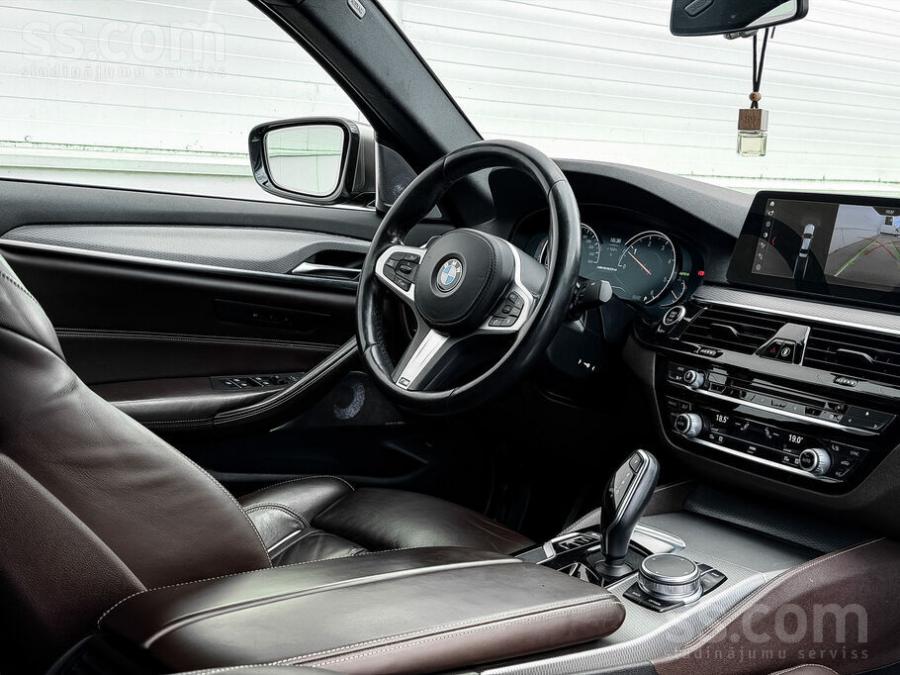 Black BMW 550 2018 in Riga, with an engine capacity of 3.00 L and mileage of 0 thousand km for 27500 €, photo 21 on AUTOMOTO.COM.LV