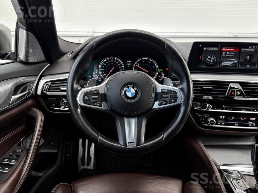 Black BMW 550 2018 in Riga, with an engine capacity of 3.00 L and mileage of 0 thousand km for 27500 €, photo 25 on AUTOMOTO.COM.LV