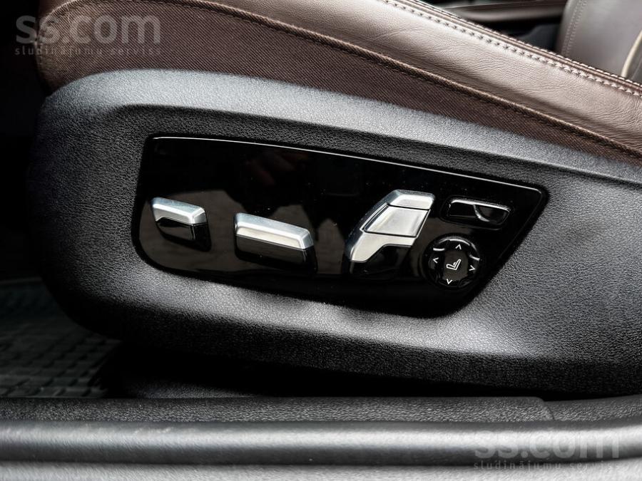 Black BMW 550 2018 in Riga, with an engine capacity of 3.00 L and mileage of 0 thousand km for 27500 €, photo 34 on AUTOMOTO.COM.LV