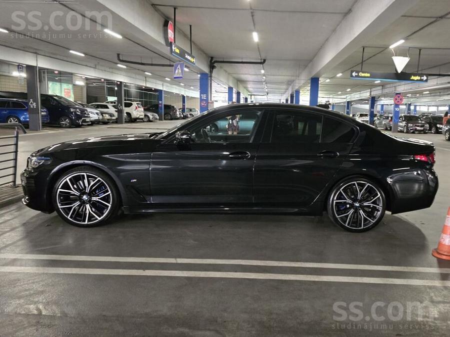 Melns BMW 550 2021 Rīga, ar dzinēja tilpumu 4.40 L un nobraukumu 122 tūkst. km par 52490 €, foto 13 vietnē AUTOMOTO.COM.LV
