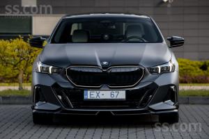 Melns BMW 550 2024 Jelgava, ar dzinēja tilpumu 3.00 L un nobraukumu 34 tūkst. km par 67500 €, foto 5 vietnē AUTOMOTO.COM.LV