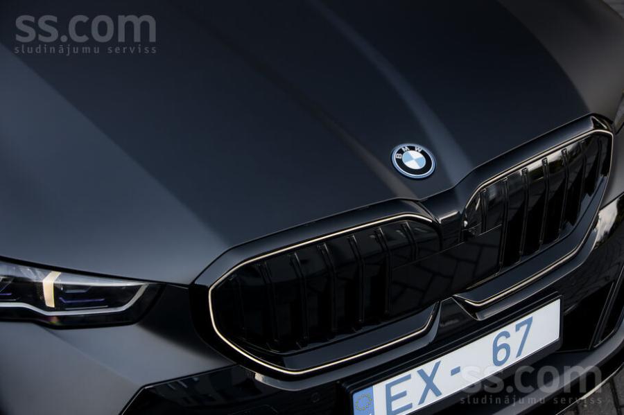 Melns BMW 550 2024 Jelgava, ar dzinēja tilpumu 3.00 L un nobraukumu 34 tūkst. km par 67500 €, foto 13 vietnē AUTOMOTO.COM.LV