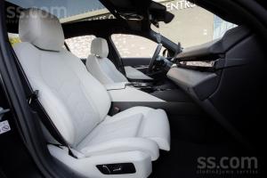Melns BMW 550 2024 Jelgava, ar dzinēja tilpumu 3.00 L un nobraukumu 34 tūkst. km par 67500 €, foto 35 vietnē AUTOMOTO.COM.LV