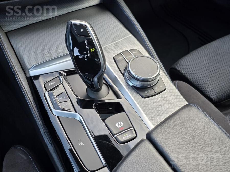 Black BMW 550 2017 in Riga, with an engine capacity of 4.40 L and mileage of 189 thousand km for 27990 €, photo 9 on AUTOMOTO.COM.LV
