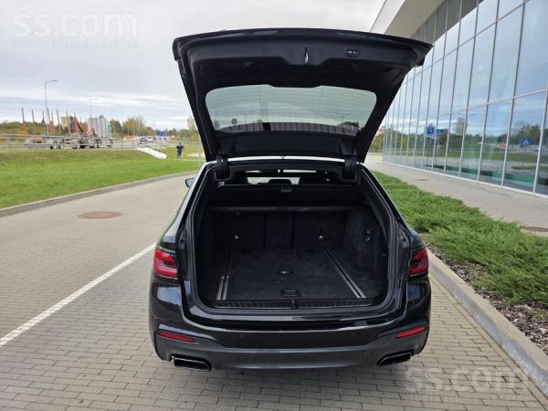 Black BMW 550 2018 in Rezekne, with an engine capacity of 3.00 L and mileage of 185 thousand km for 26000 €, photo 10 on AUTOMOTO.COM.LV