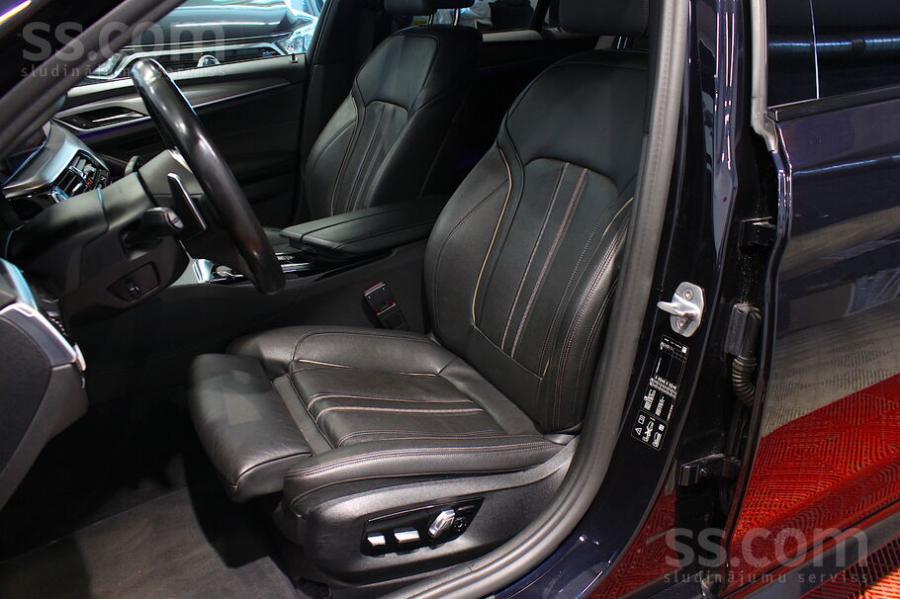 Black BMW 550 2019 in Riga, with an engine capacity of 3.00 L and mileage of 186 thousand km for 29900 €, photo 12 on AUTOMOTO.COM.LV