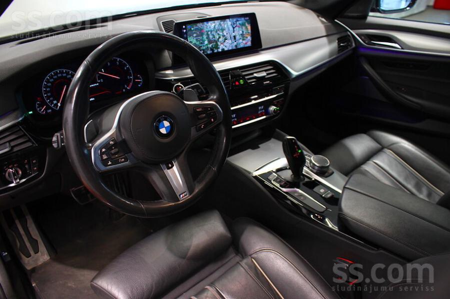 Black BMW 550 2019 in Riga, with an engine capacity of 3.00 L and mileage of 186 thousand km for 29900 €, photo 13 on AUTOMOTO.COM.LV