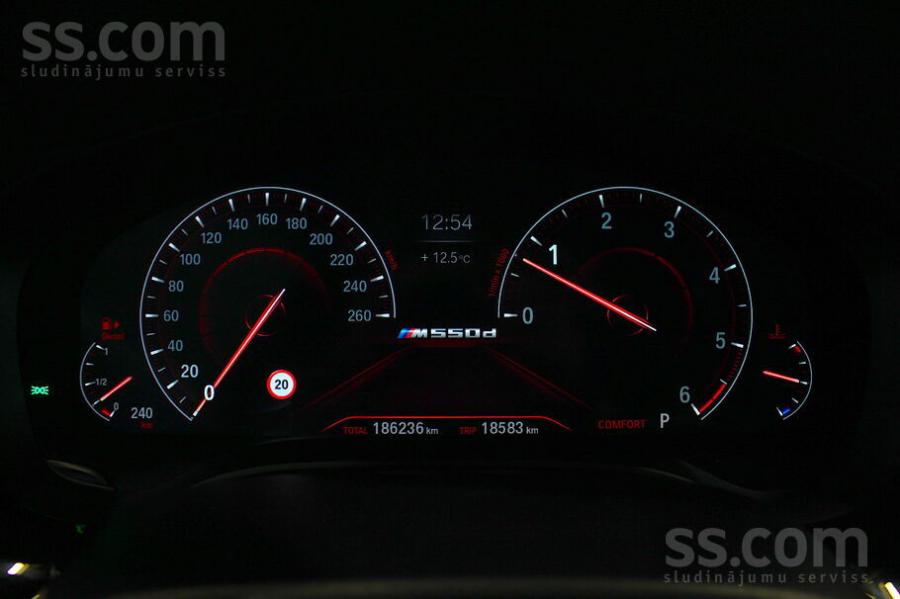 Black BMW 550 2019 in Riga, with an engine capacity of 3.00 L and mileage of 186 thousand km for 29900 €, photo 15 on AUTOMOTO.COM.LV