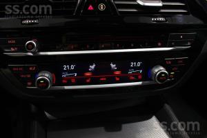 Black BMW 550 2019 in Riga, with an engine capacity of 3.00 L and mileage of 186 thousand km for 29900 €, photo 23 on AUTOMOTO.COM.LV