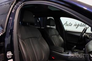 Black BMW 550 2019 in Riga, with an engine capacity of 3.00 L and mileage of 186 thousand km for 29900 €, photo 28 on AUTOMOTO.COM.LV