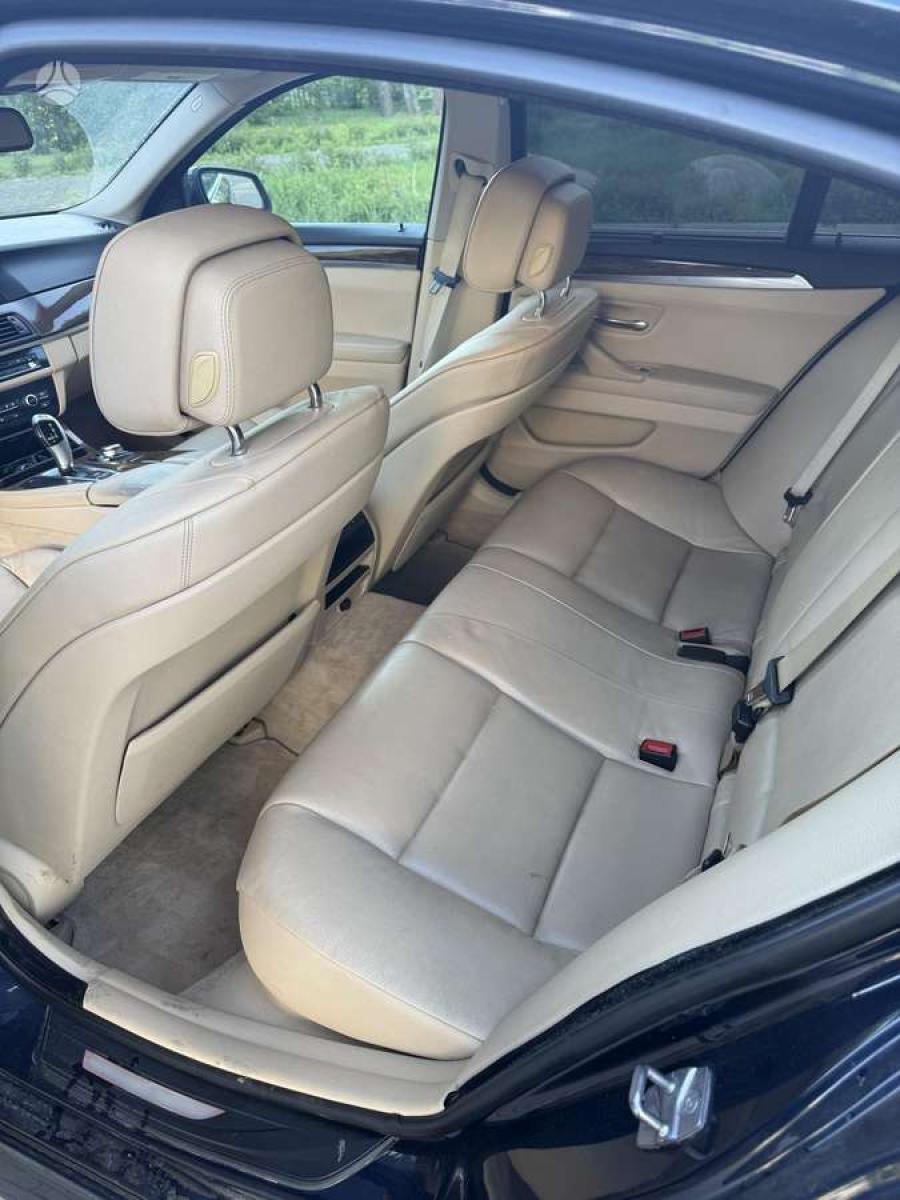 Blue BMW 550 2011 in Vilnius, with an engine capacity of 4.40 L and mileage of 226 thousand km for 7450 €, photo 12 on AUTOMOTO.COM.LV