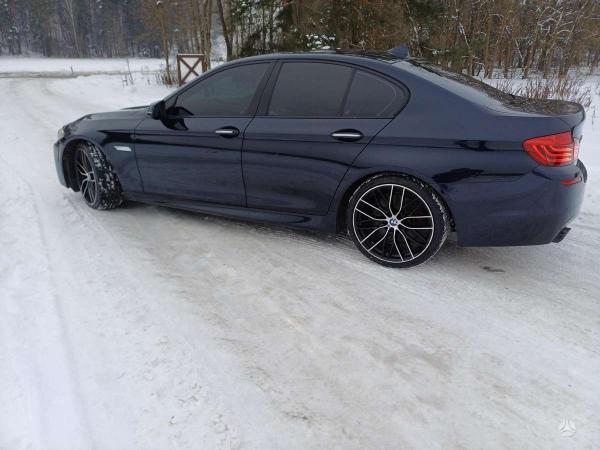 Zils BMW 550 2014 Viļņa, ar dzinēja tilpumu 4.40 L un nobraukumu 130 tūkst. km par 9950 €, foto 3 vietnē AUTOMOTO.COM.LV