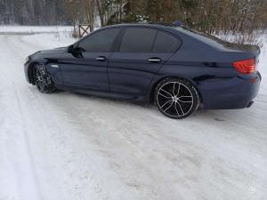 Blue BMW 550 2014 in Vilnius, with an engine capacity of 4.40 L and mileage of 130 thousand km for 9950 €, photo 3 on AUTOMOTO.COM.LV