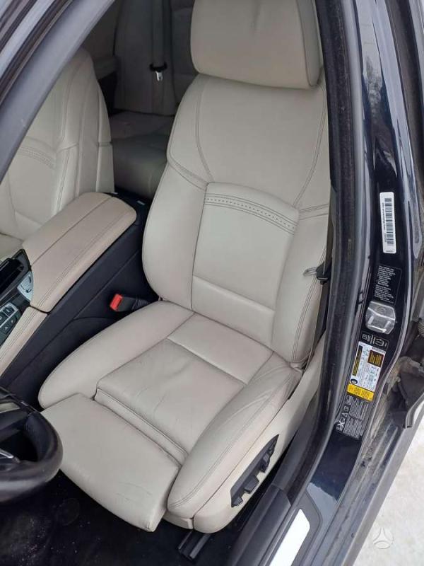 Zils BMW 550 2014 Viļņa, ar dzinēja tilpumu 4.40 L un nobraukumu 130 tūkst. km par 9950 €, foto 11 vietnē AUTOMOTO.COM.LV