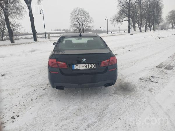 Синий БМВ 550 2015 в Даугавпилс, объемом двигателя 3.00 л и пробегом 202 тыс. км за 20000 €, фото 4 на AUTOMOTO.COM.LV
