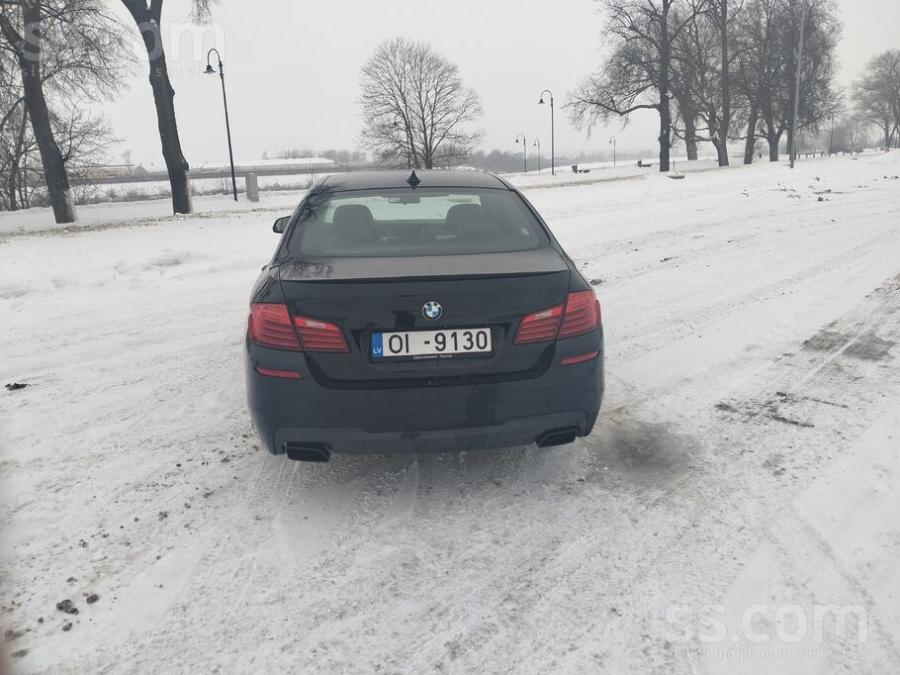 Синий БМВ 550 2015 в Даугавпилс, объемом двигателя 3.00 л и пробегом 202 тыс. км за 20000 €, фото 5 на AUTOMOTO.COM.LV