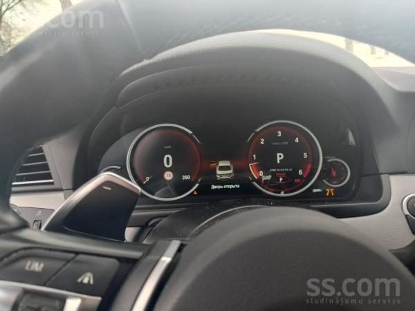Синий БМВ 550 2015 в Даугавпилс, объемом двигателя 3.00 л и пробегом 202 тыс. км за 20000 €, фото 8 на AUTOMOTO.COM.LV