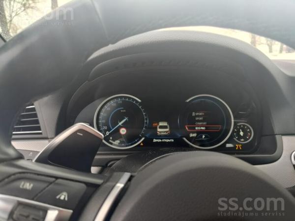 Синий БМВ 550 2015 в Даугавпилс, объемом двигателя 3.00 л и пробегом 202 тыс. км за 20000 €, фото 9 на AUTOMOTO.COM.LV