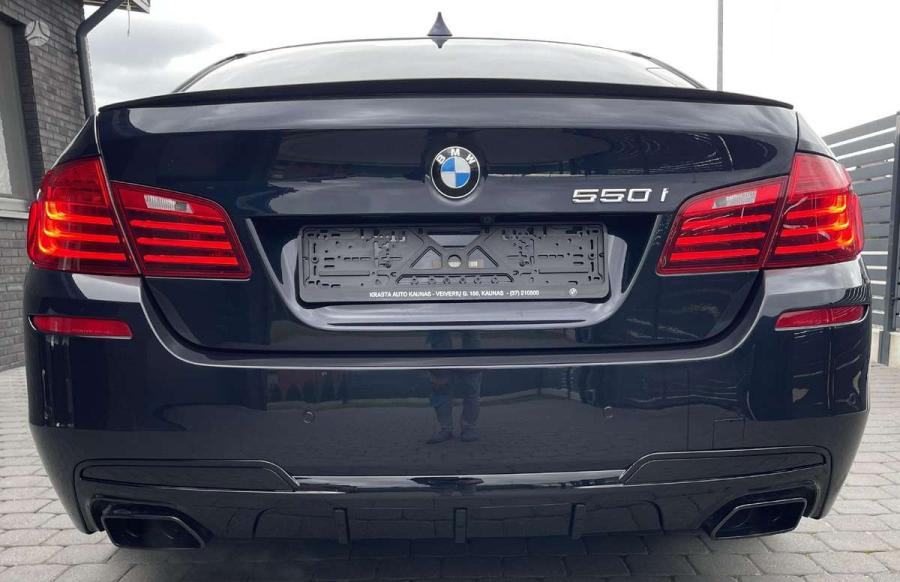 Blue BMW 550 2016 in Kaunas, with an engine capacity of 4.40 L and mileage of 81 thousand km for 21800 €, photo 8 on AUTOMOTO.COM.LV
