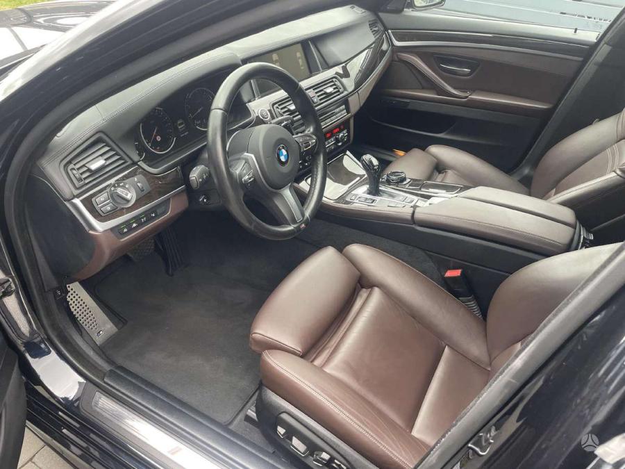 Blue BMW 550 2016 in Kaunas, with an engine capacity of 4.40 L and mileage of 81 thousand km for 21800 €, photo 11 on AUTOMOTO.COM.LV