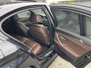 Blue BMW 550 2016 in Kaunas, with an engine capacity of 4.40 L and mileage of 81 thousand km for 21800 €, photo 18 on AUTOMOTO.COM.LV
