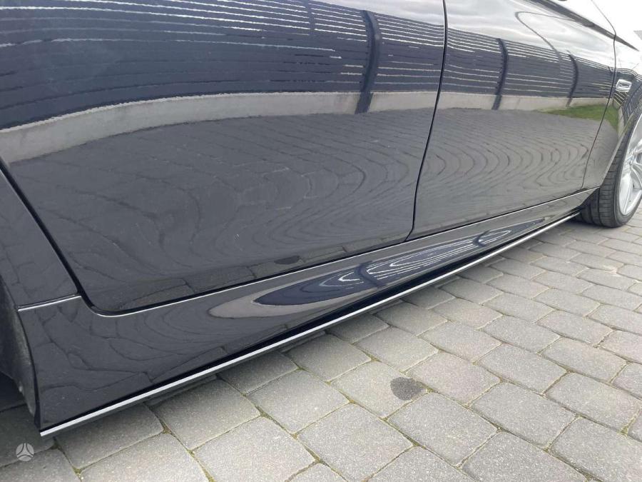 Blue BMW 550 2016 in Kaunas, with an engine capacity of 4.40 L and mileage of 81 thousand km for 21800 €, photo 22 on AUTOMOTO.COM.LV