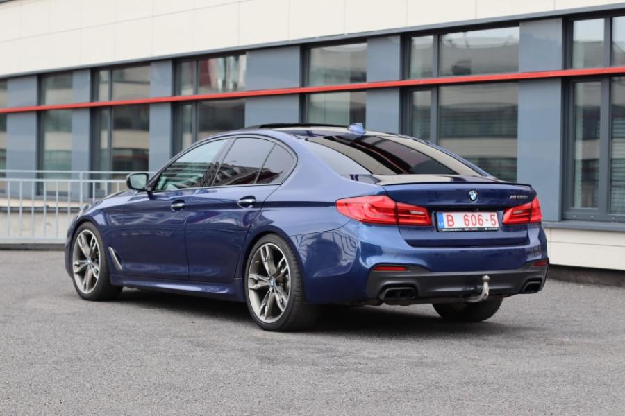 Blue BMW 550 2017 in Riga, with an engine capacity of 4.40 L and mileage of 179 thousand km for 29980 €, photo 9 on AUTOMOTO.COM.LV