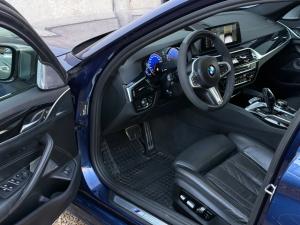 Blue BMW 550 2017 in Riga, with an engine capacity of 4.40 L and mileage of 179 thousand km for 29980 €, photo 33 on AUTOMOTO.COM.LV
