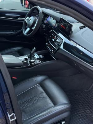 Blue BMW 550 2017 in Riga, with an engine capacity of 4.40 L and mileage of 179 thousand km for 29980 €, photo 27 on AUTOMOTO.COM.LV