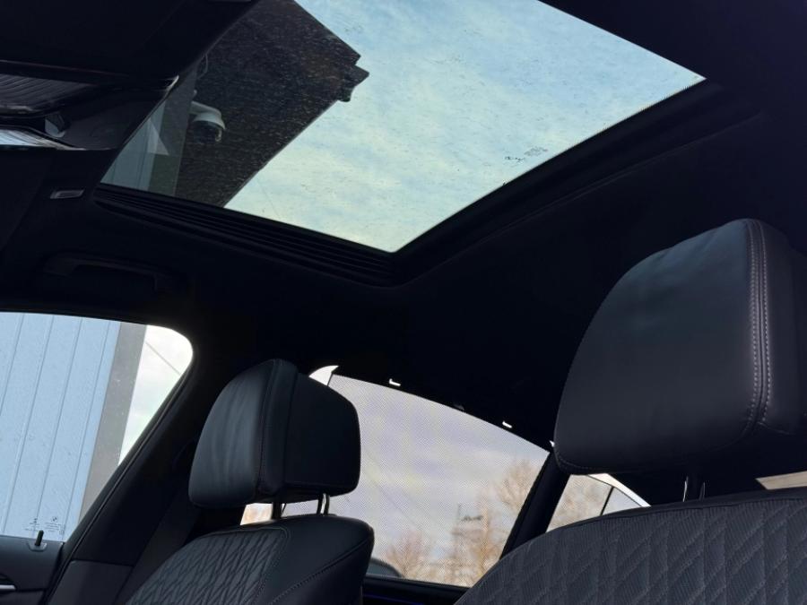 Blue BMW 550 2017 in Riga, with an engine capacity of 4.40 L and mileage of 179 thousand km for 29980 €, photo 30 on AUTOMOTO.COM.LV